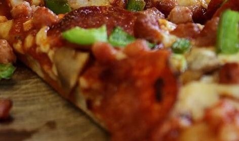 Pizza – Flying Pizza